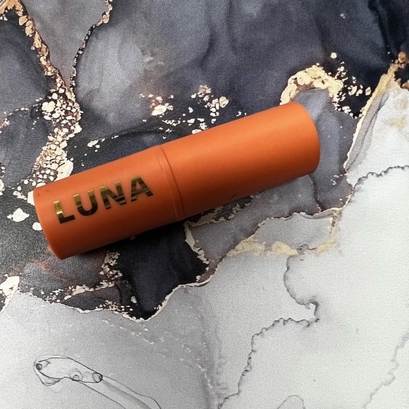 Luna | Makeup | Luna Magic Lipstick | Poshmark